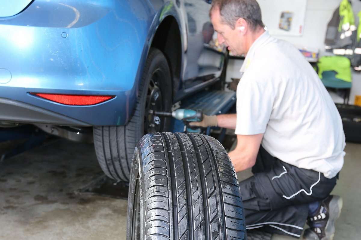 Tipps für den Reifenwechsel - Autofahrer