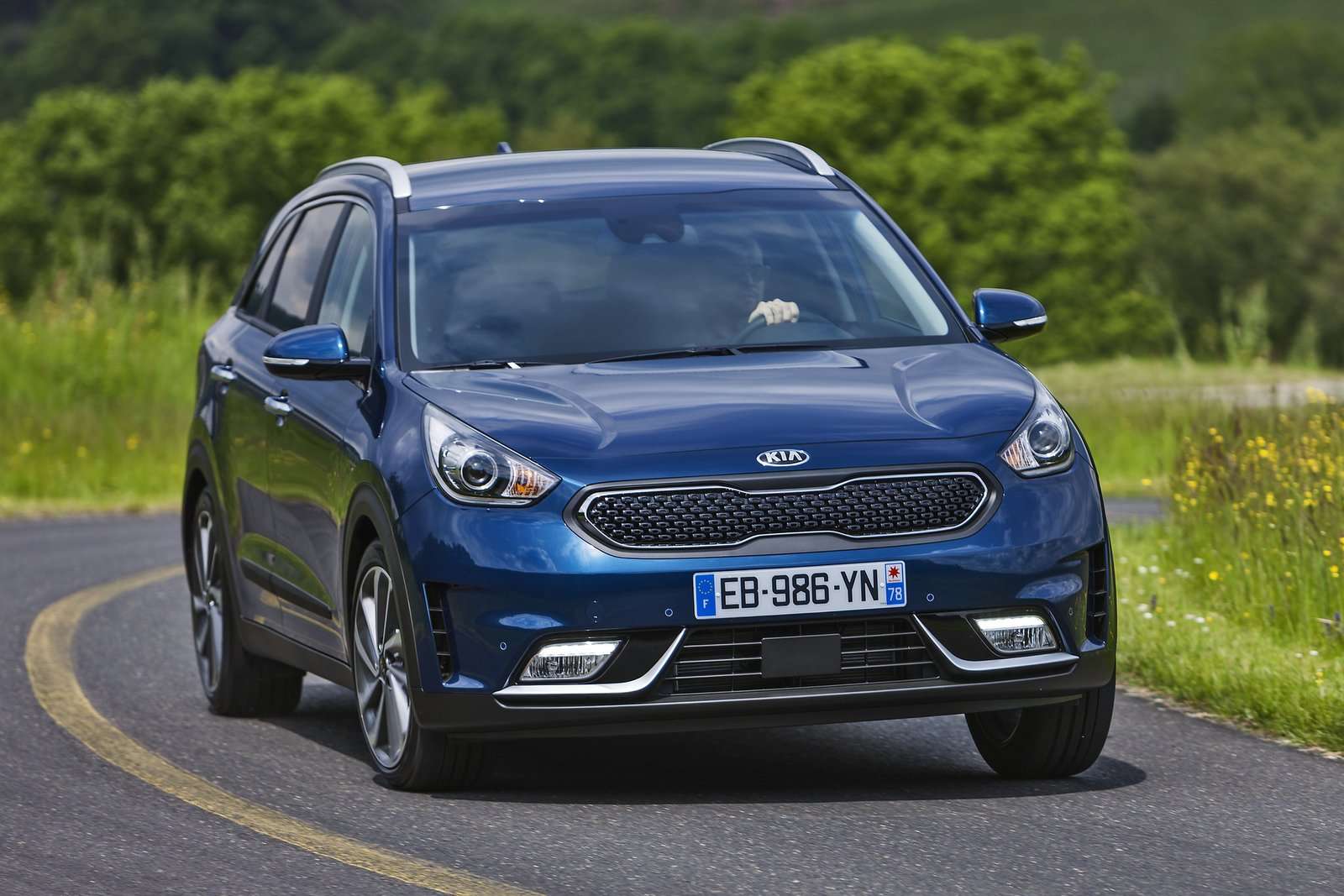 Kia Niro: Der Hybrid-Crossover - Autofahrer